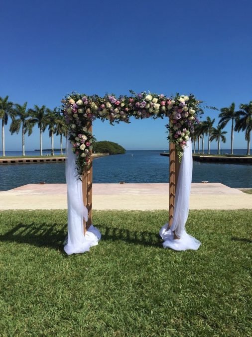 Wedding Arch Ideas for Outdoor Weddings in Miami, Florida
